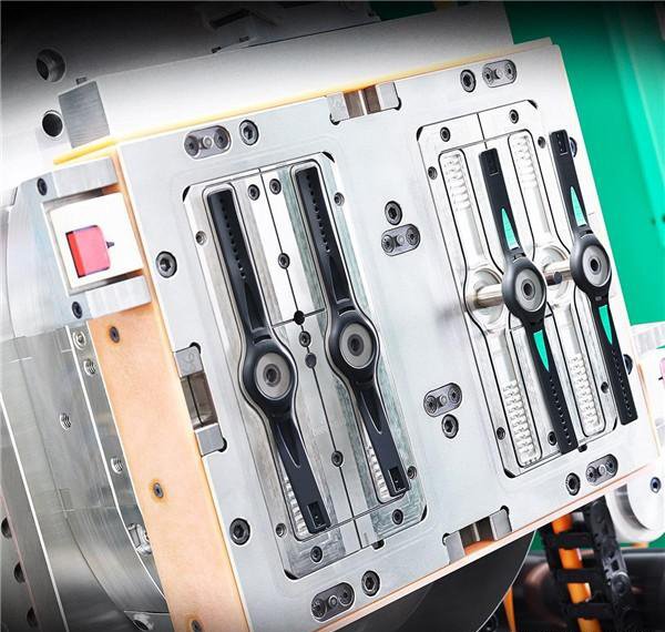 compression molding vs injection molding, how to choose? - Silicone ...